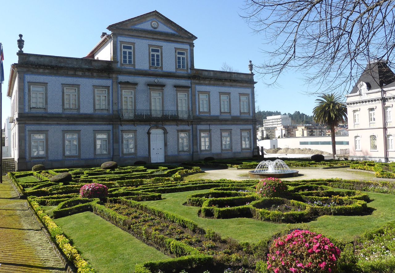 Self-guided tour of Fafe | SmartGuide