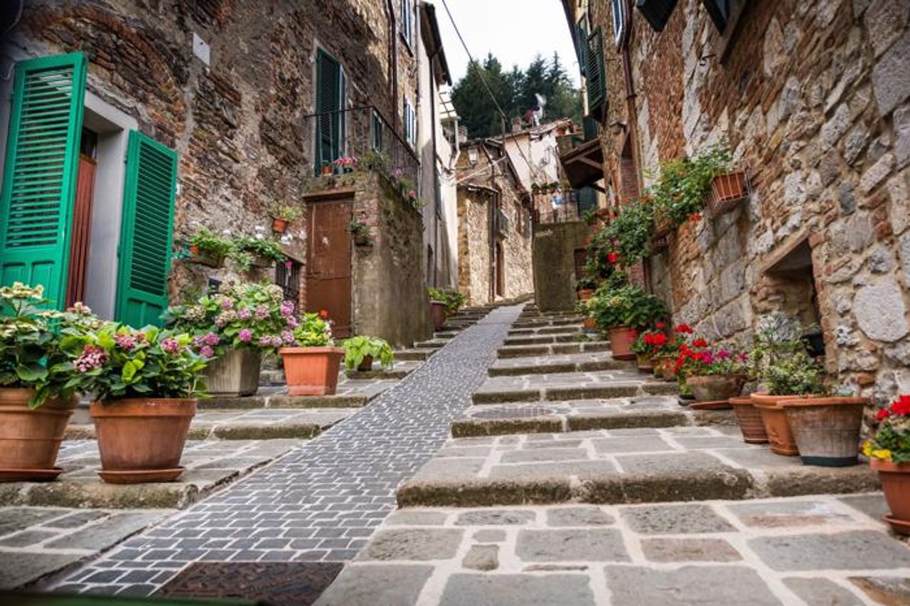 Self-guided tour of Montieri | SmartGuide