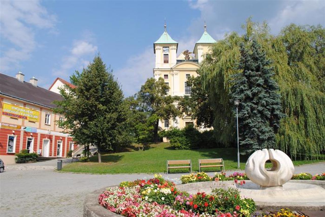 Self-guided tour of Litvinov | SmartGuide
