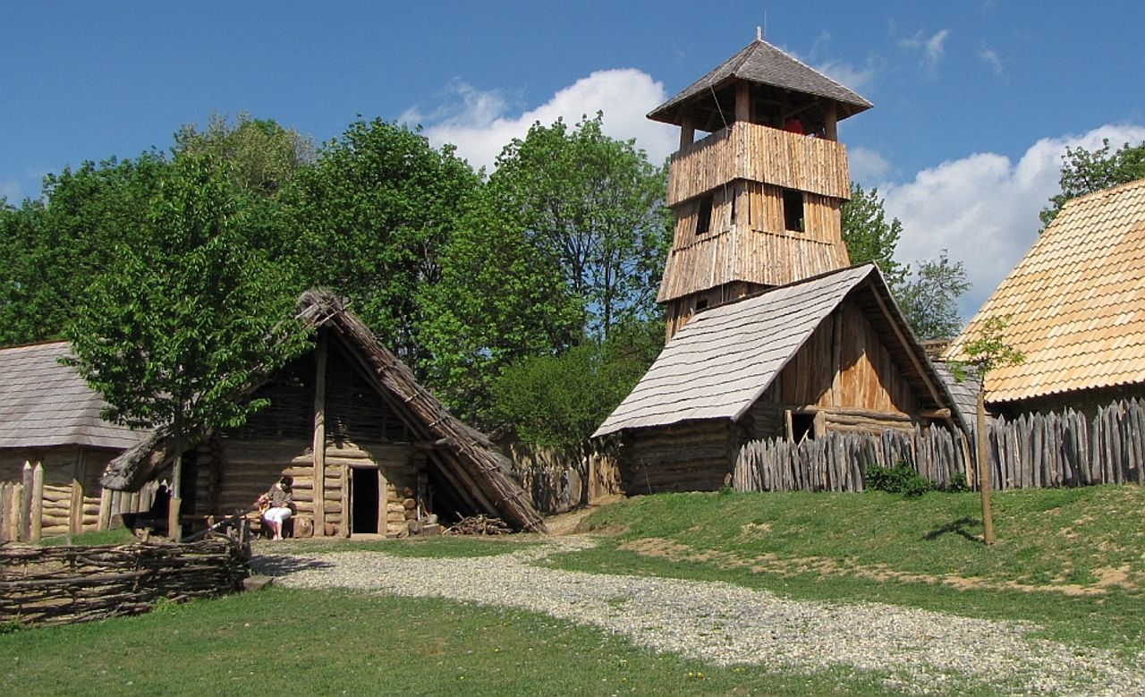 Self-guided tour of Archeoskanzen-Modra | SmartGuide