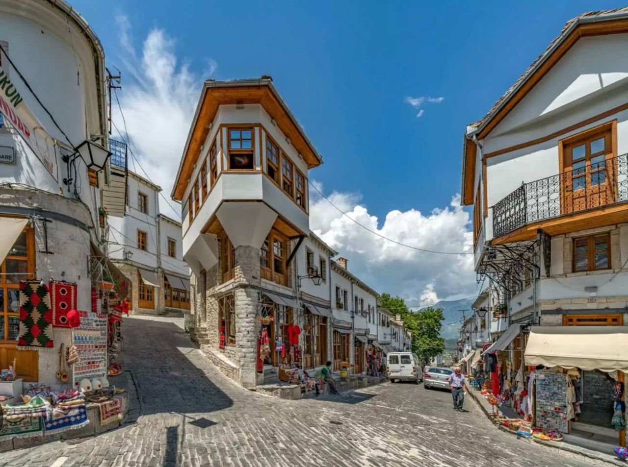 Self-guided tour of Gjirokaster | SmartGuide