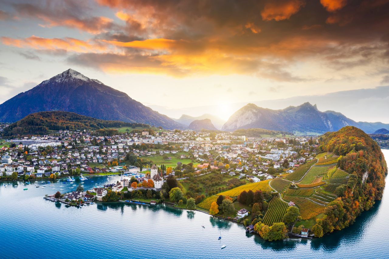 Self-guided tour of Spiez | SmartGuide