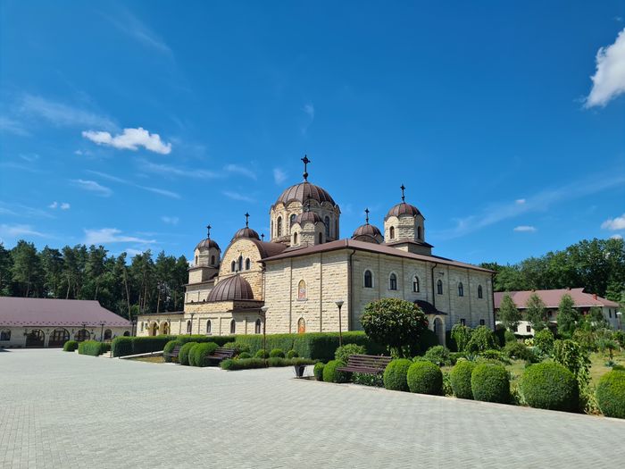 Self-guided tour of Edinet-District | SmartGuide